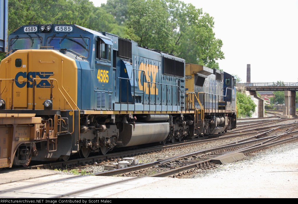 CSX 7784 & 4585